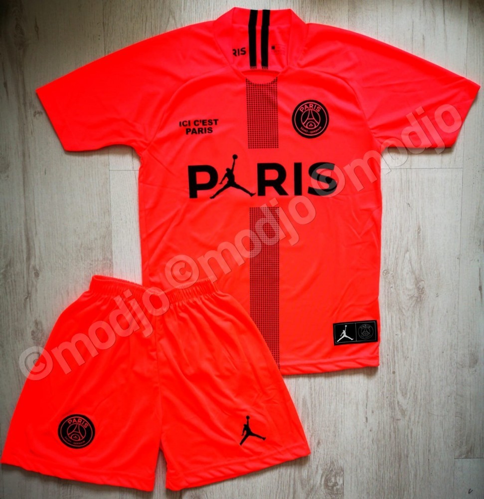 Compleu Echipament Fotbal PSG NEYMAR JORDAN MODEL 2019-2020 pt copii 5 ...