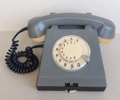 Telefon romanesc cu disc din anii 80 tip RS-72492, model EM-72 schema ...
