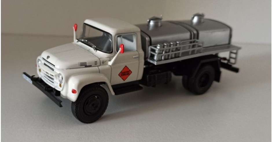 Macheta Roman SR-113 Bucegi cisterna - IST/DeAgostini 1/43 | arhiva ...