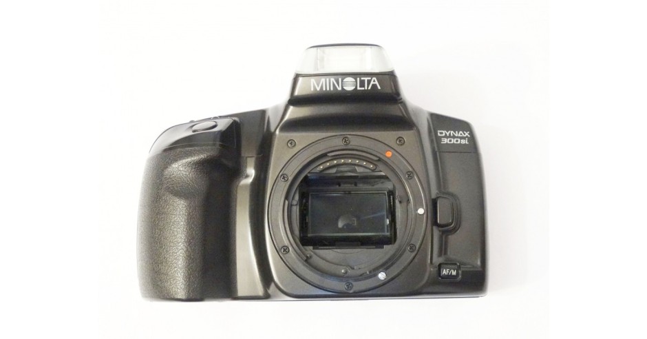 Aparat foto cu film Minolta Dynax 300si body - defect | arhiva Okazii.ro