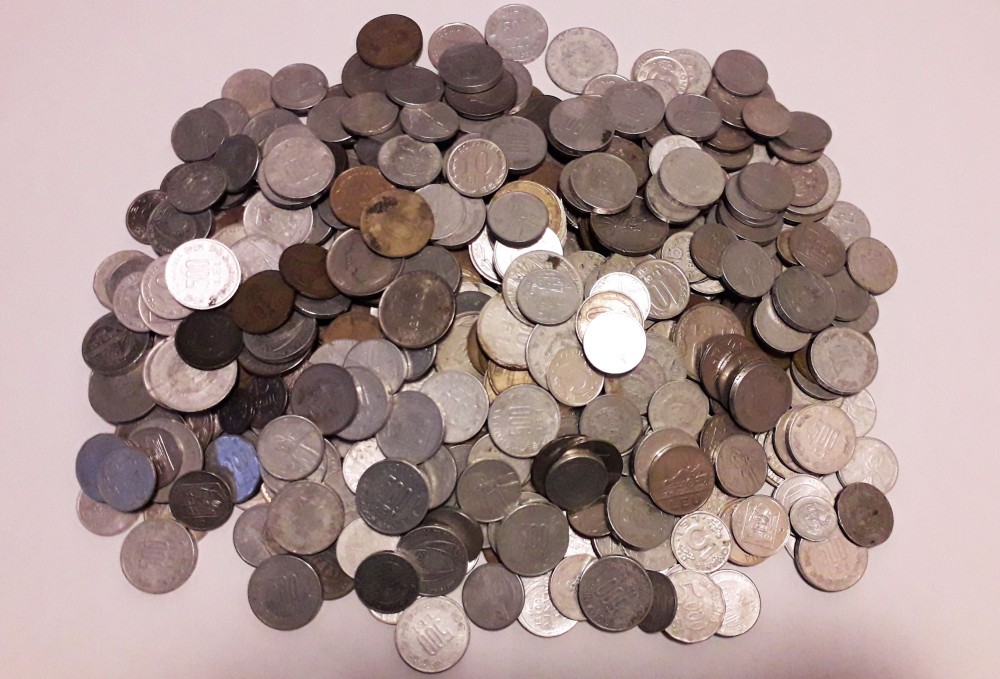 Numismatica pentru toata lumea. Lot de 50 de monede romane?ti | arhiva ...