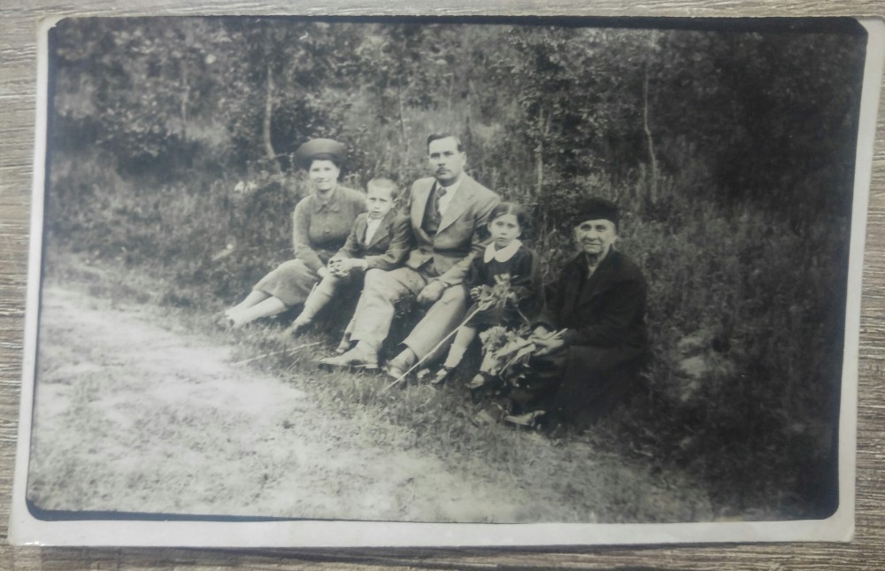 Amintire din Padurea Andronache, Voluntari 1938/ fotografie | arhiva ...