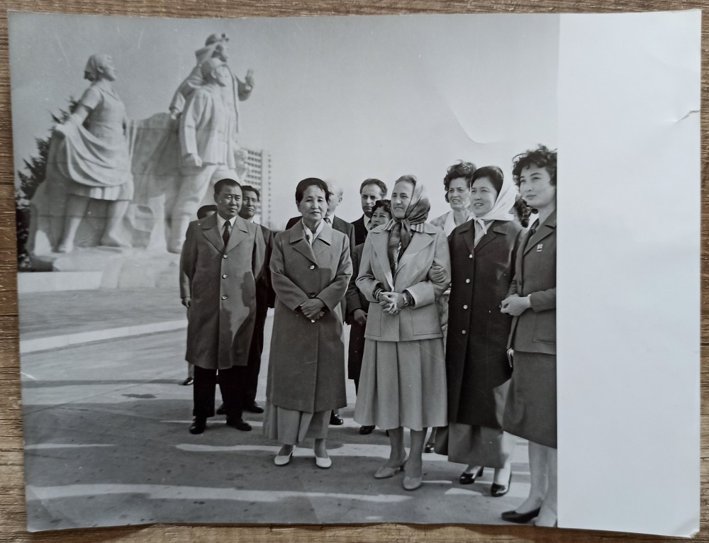 Elena Ceausescu in vizita oficiala in China// fotografie | arhiva Okazii.ro
