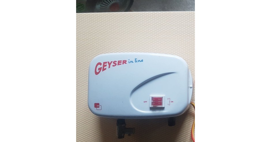 INSTANT apa calda GEYSER pentru dus | arhiva Okazii.ro