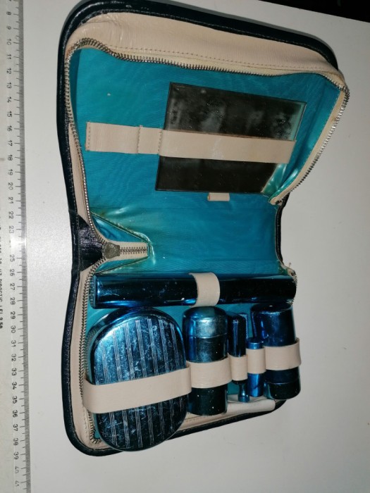 TRUSA BARBIERIT / IGIENA PENTRU VOIAJ VINTAGE | Okazii.ro