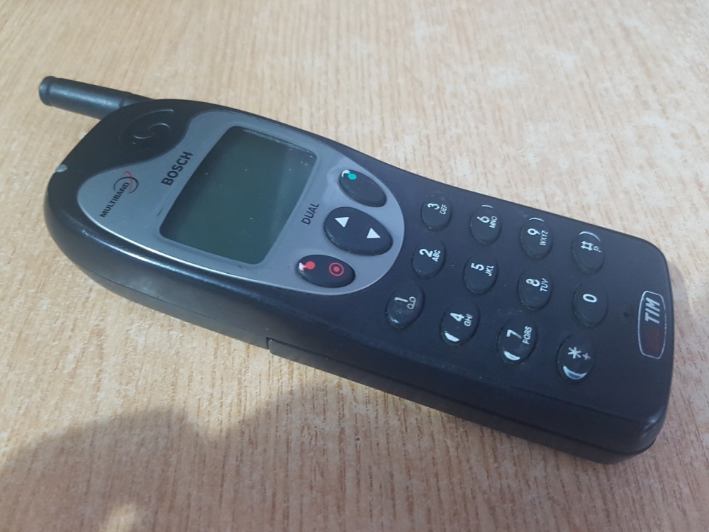 TELEFON DE COLECTIE BOSCH DUAL COM738 DEFECT SI FARA INCARCATOR.PRODUS ...